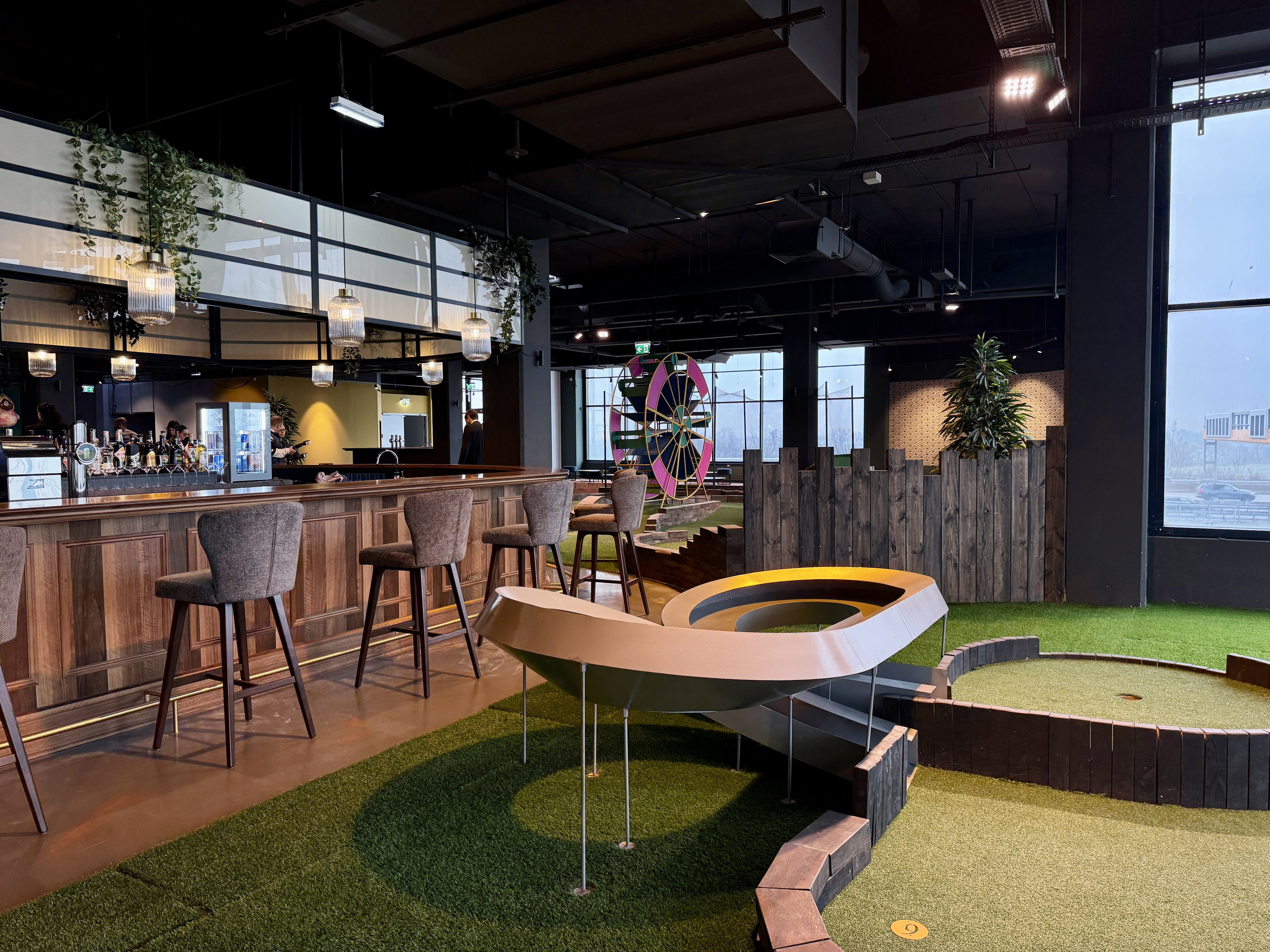 Mini Golf, Escape Rooms und Karaoke: Neues Freizeitparadies im ...